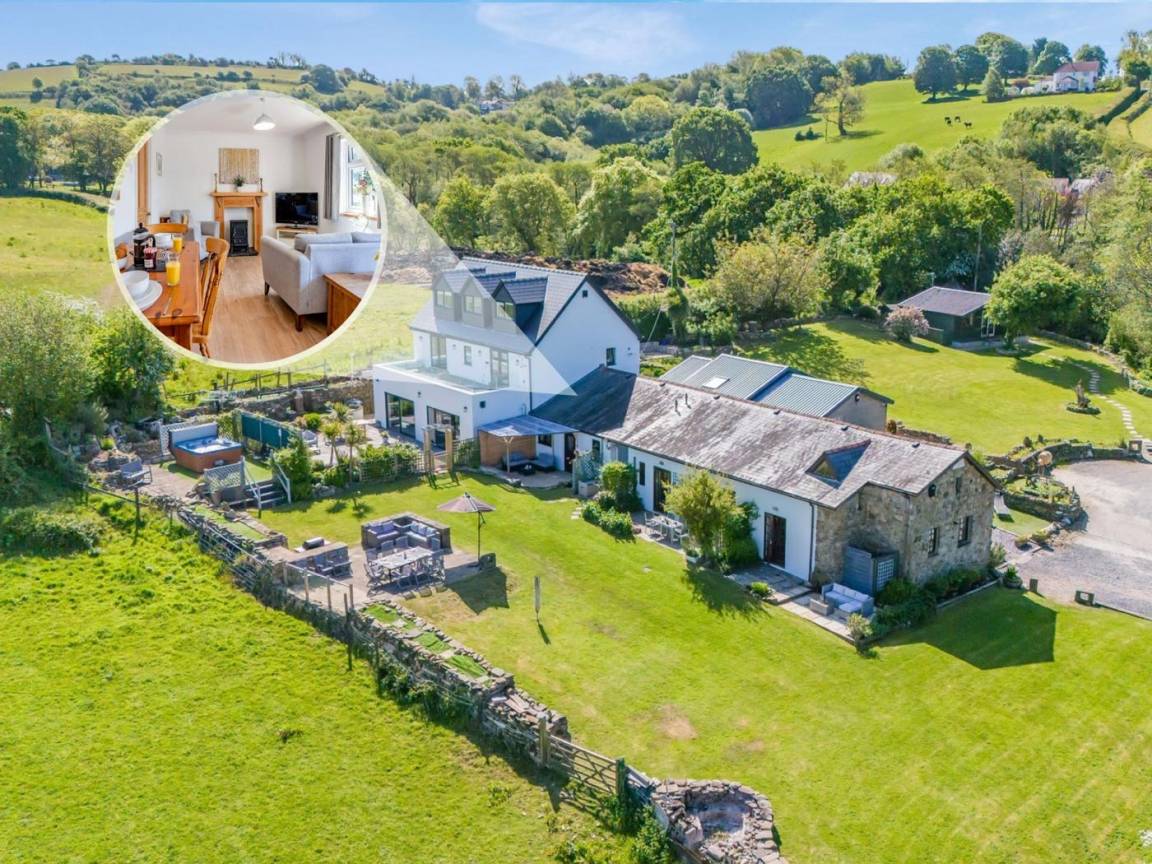 Cottage ∙ 2 Bedrooms ∙ 4 Guests - Llanelli