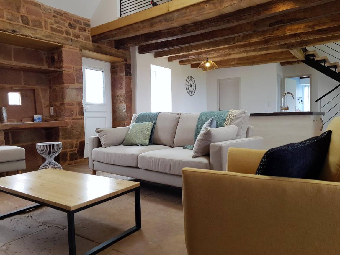 135 M² Gîte ∙ 3 Chambres ∙ 6 Personnes - Turenne