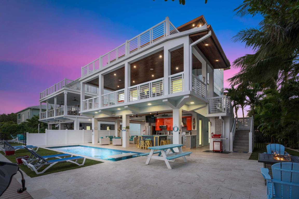 Apartment ∙ 4 Bedrooms ∙ 10 Guests - Marathon, FL