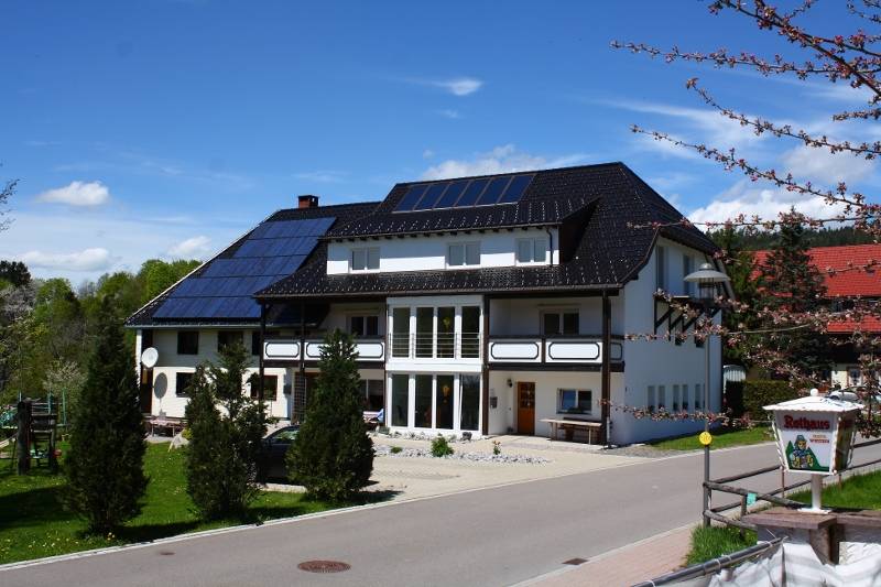 95 M² Ferienwohnung ∙ 2 Schlafzimmer ∙ 5 Gäste - Häusern