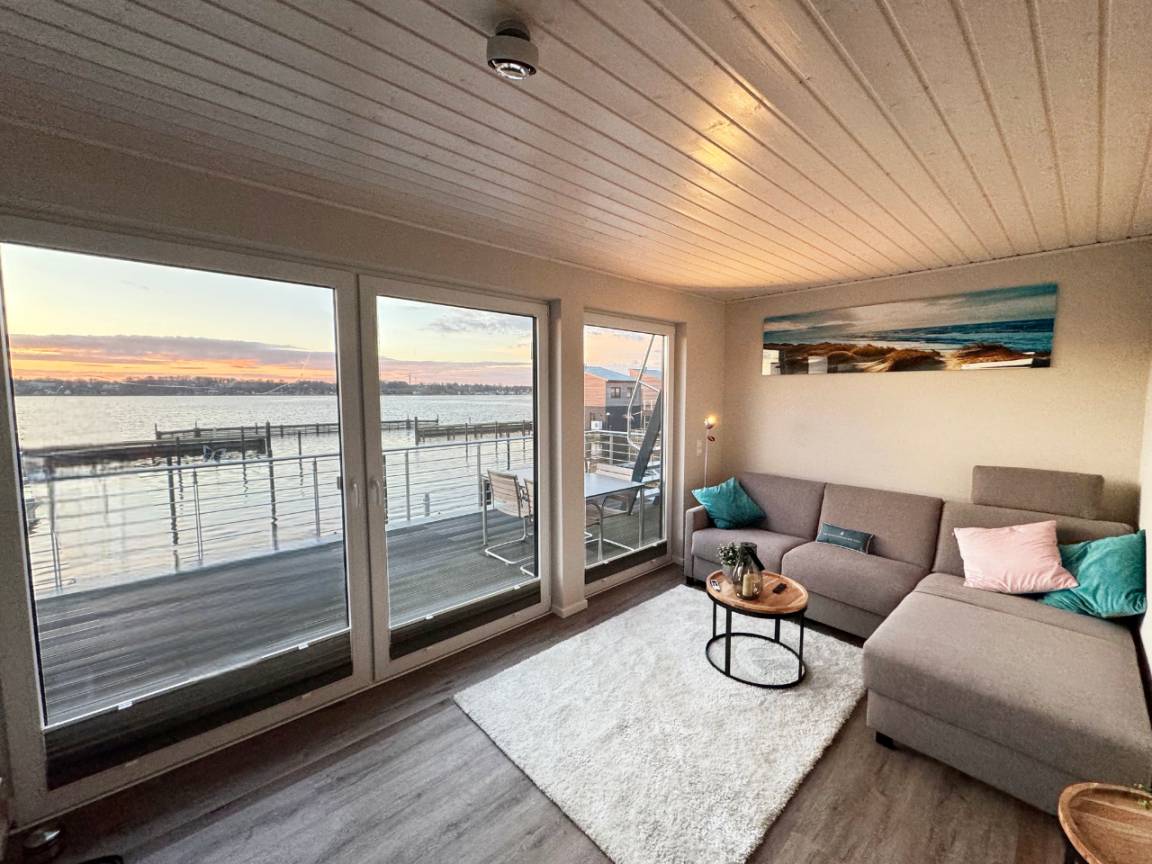 132 M² Ferienhaus ∙ 2 Schlafzimmer ∙ 4 Gäste - Fahrdorf