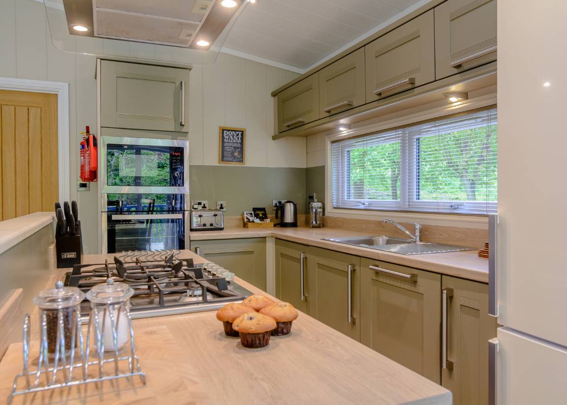 Chalet ∙ 2 Bedrooms ∙ 4 Guests - Bath