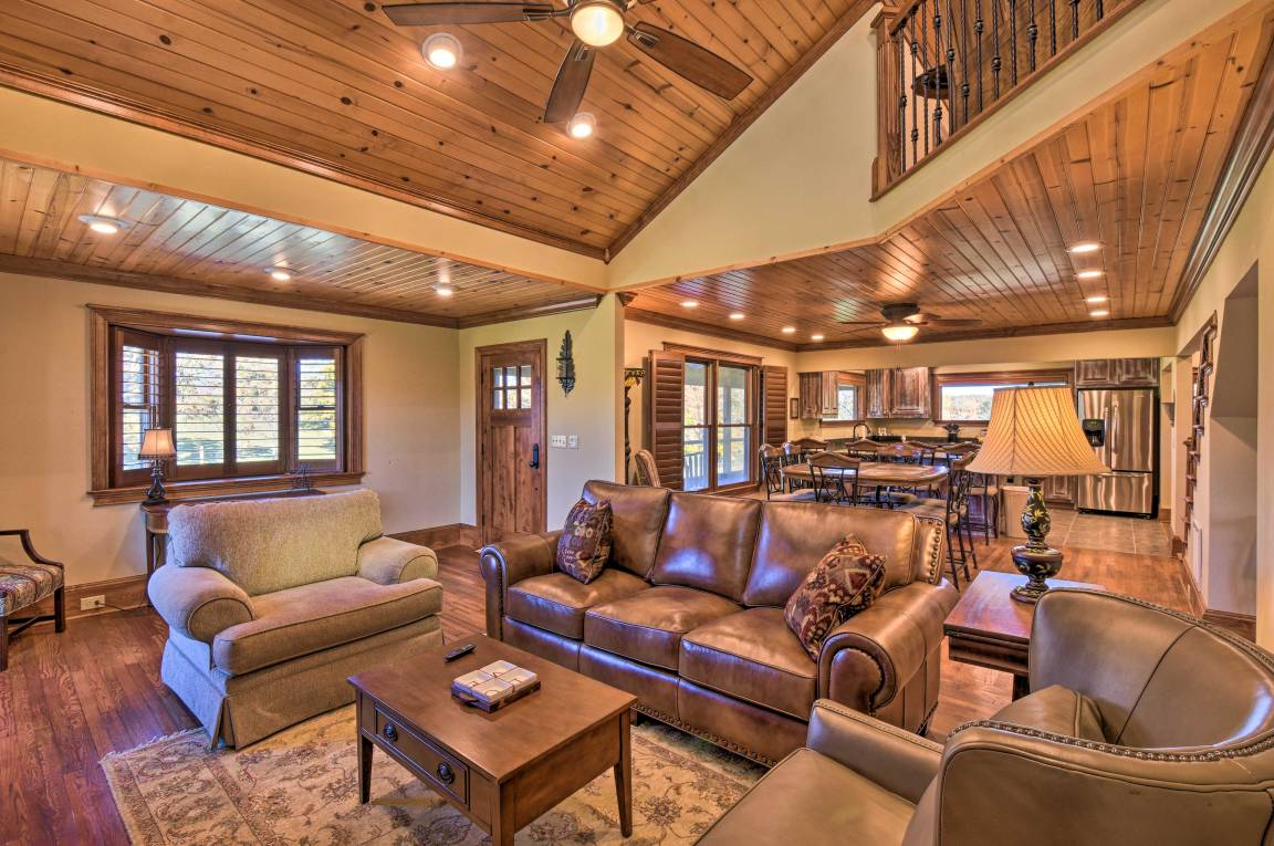 139 M² House ∙ 2 Bedrooms ∙ 7 Guests - Rabun Lake, Lakemont