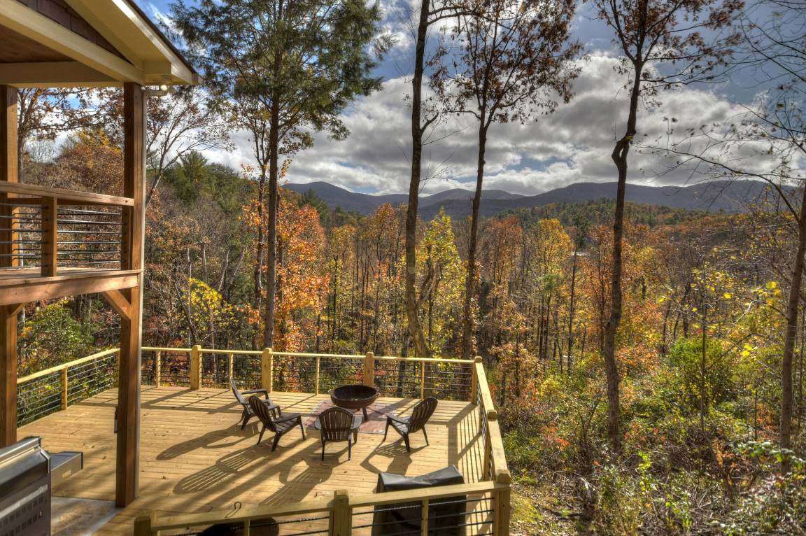 192 M² Cabin ∙ 4 Bedrooms ∙ 9 Guests - Blue Ridge, GA
