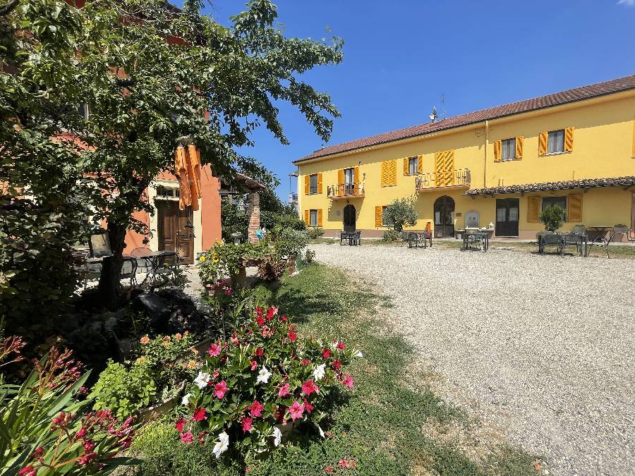 170 M² Agriturismo ∙ 1 Camera Da Letto ∙ 8 Ospiti - Provincia di Asti