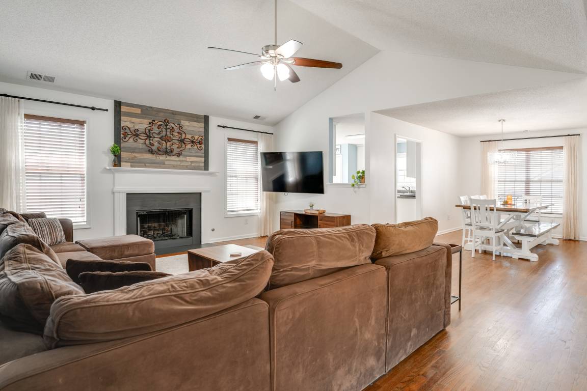 241 M² House ∙ 6 Bedrooms ∙ 19 Guests - Cartersville, GA