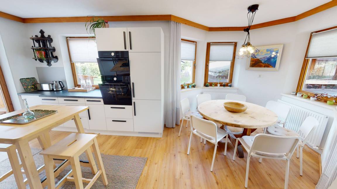 108 M² Ferienwohnung ∙ 4 Schlafzimmer ∙ 8 Gäste - Sautens