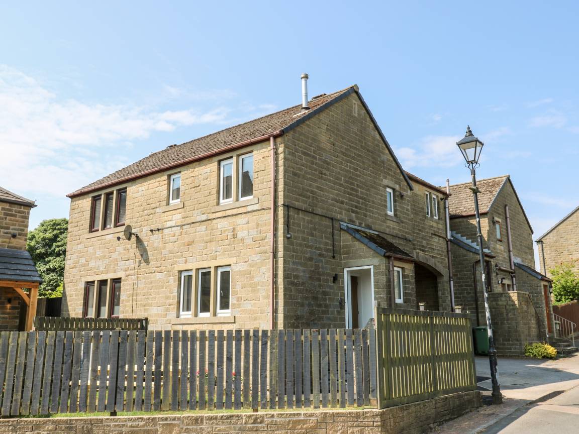 Cottage ∙ 2 Bedrooms ∙ 3 Guests - Holmfirth