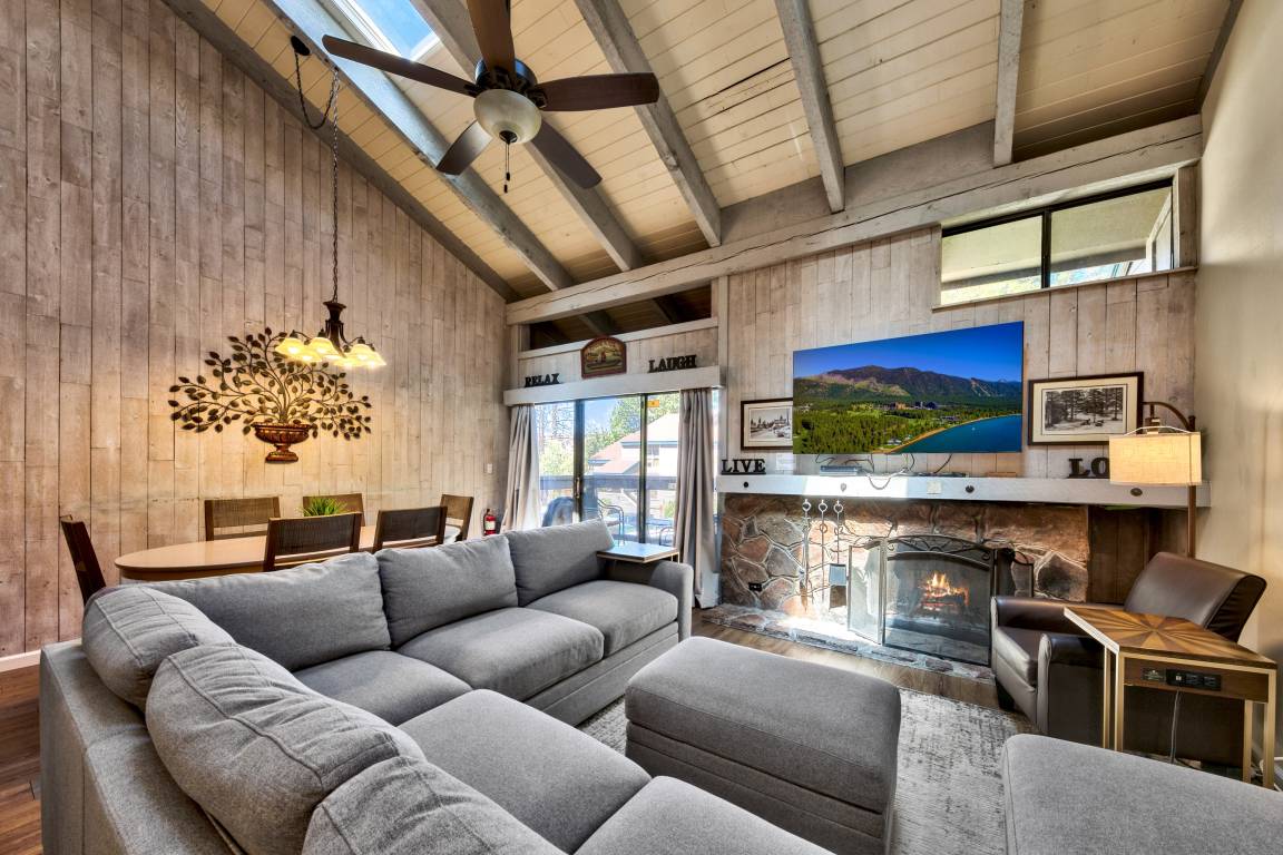 172 M² House ∙ 4 Bedrooms ∙ 10 Guests - South Lake Tahoe, CA