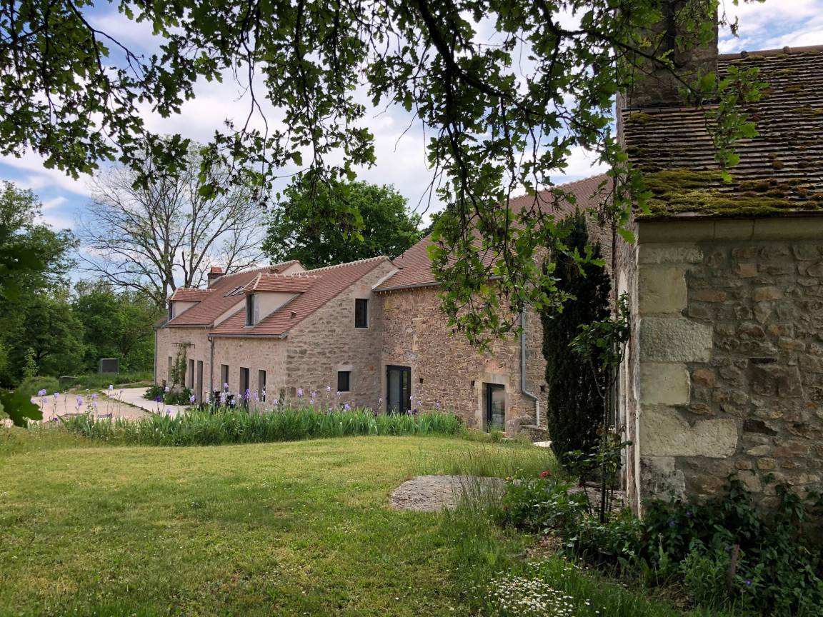 300 M² Cottage ∙ 5 Chambres ∙ 12 Personnes - Avallon