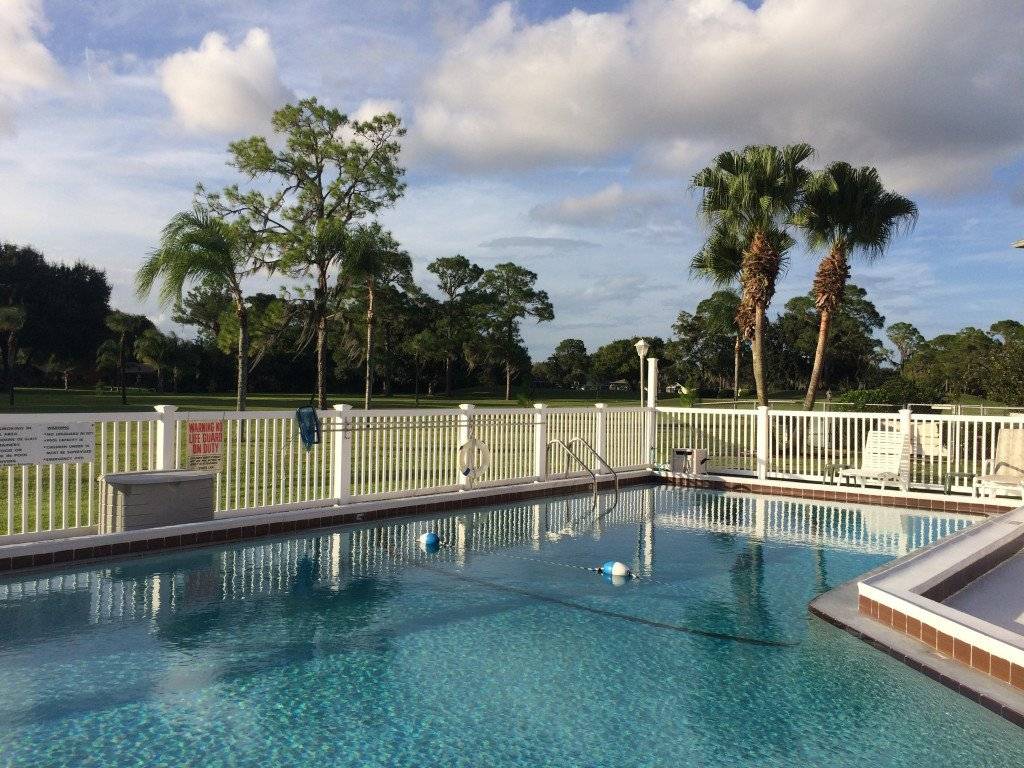 111 M² Condomínio ∙ 2 Quartos ∙ 4 Hóspedes - Sebring, FL