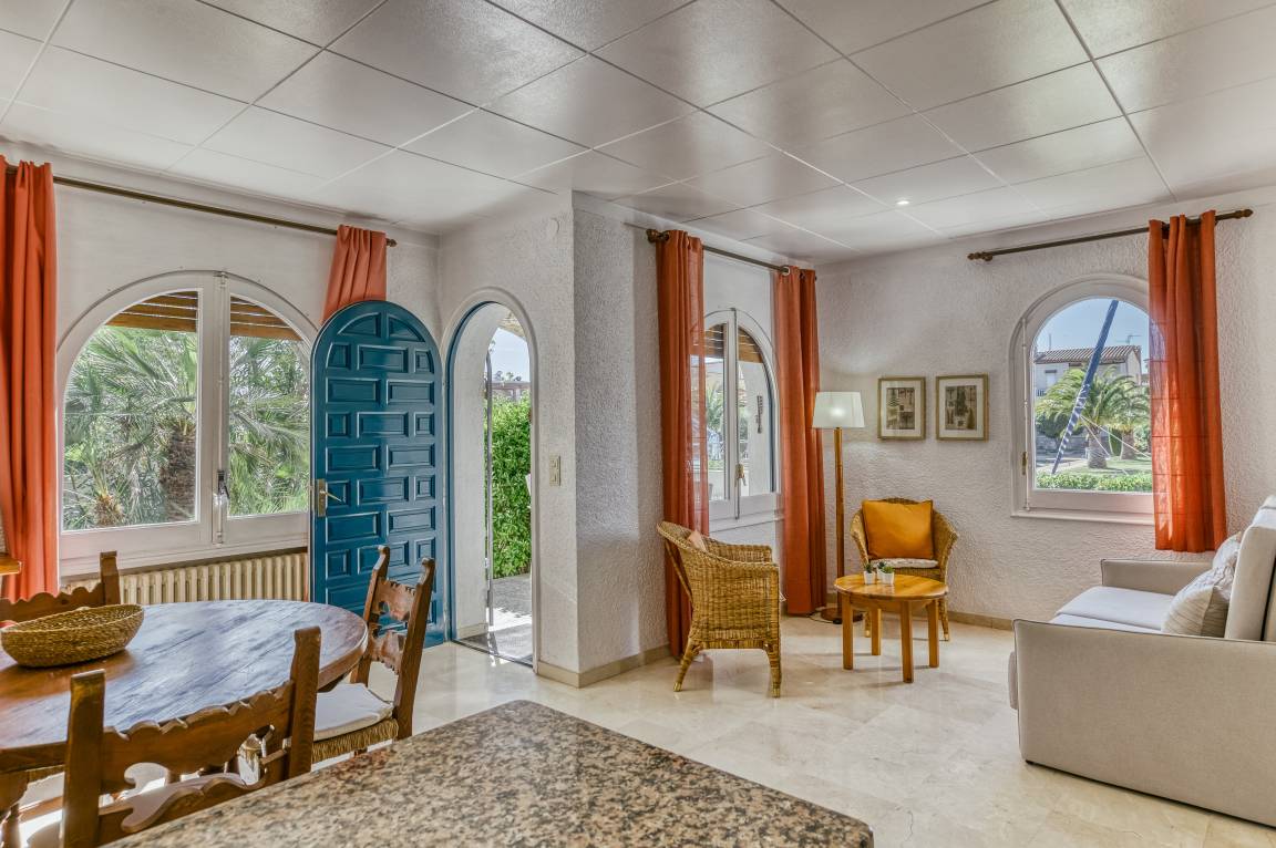 43 M² Huis ∙ 1 Slaapkamer ∙ 4 Gasten - Empuriabrava