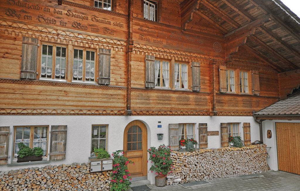 30 M² Ferienwohnung ∙ 1 Schlafzimmer ∙ 2 Gäste - Frutigen