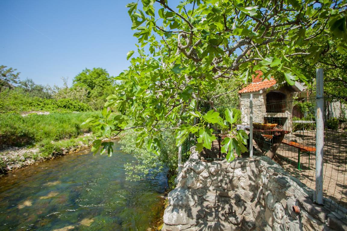 50 M² House ∙ 1 Bedroom ∙ 4 Guests - Solin