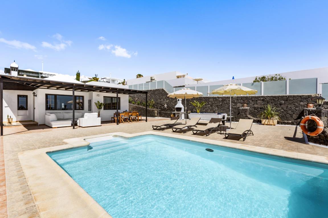 120 M² Villa ∙ 3 Slaapkamers ∙ 6 Gasten - Puerto del Carmen
