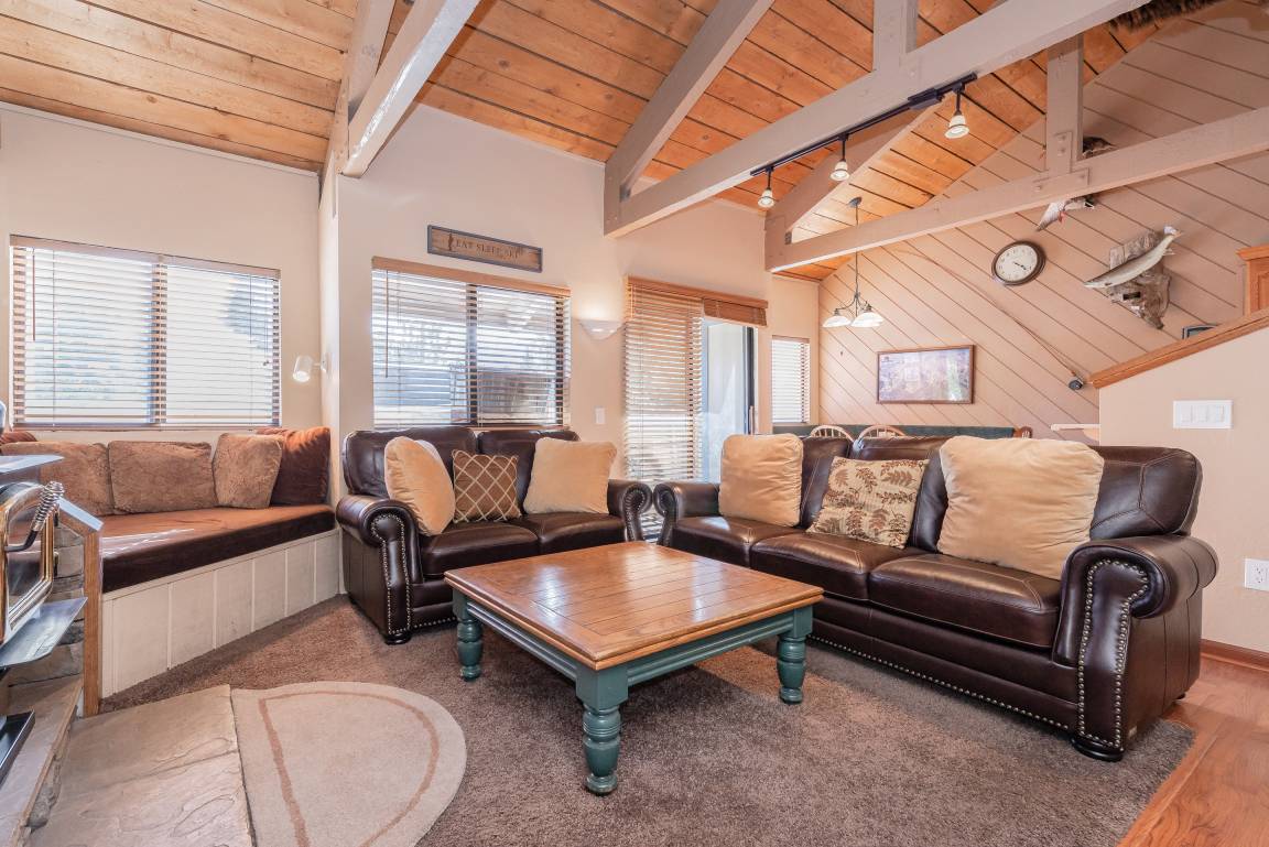 97 M² Condo ∙ 2 Bedrooms ∙ 6 Guests - Mammoth Lakes, CA