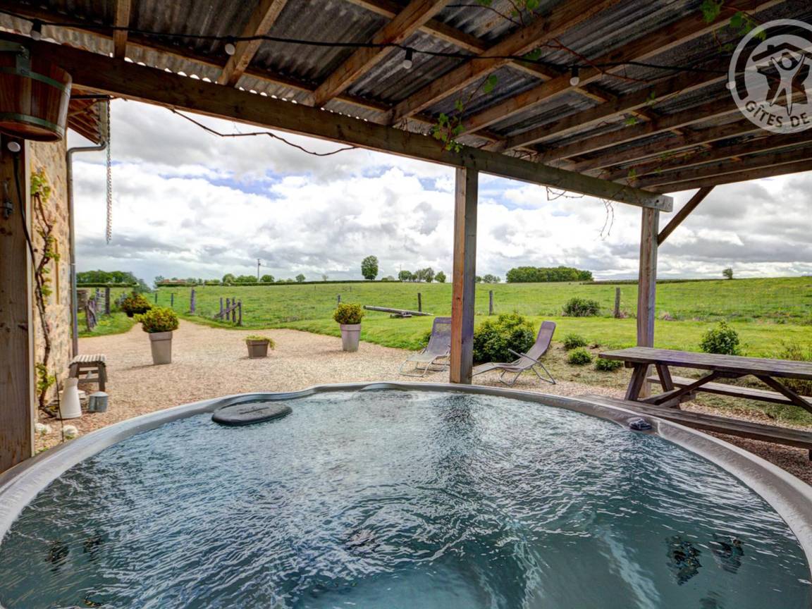 170 M² Cottage ∙ 6 Chambres ∙ 14 Personnes - Roanne