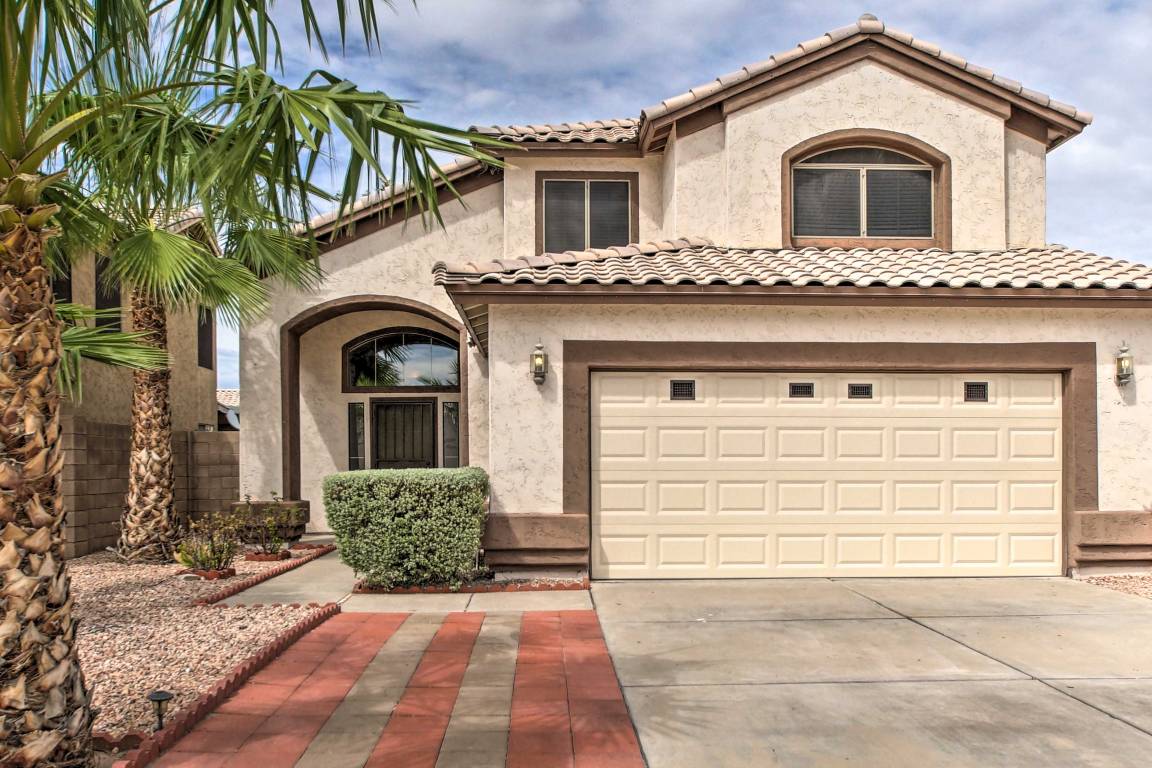 141 M² House ∙ 3 Bedrooms ∙ 6 Guests - Sun City, AZ