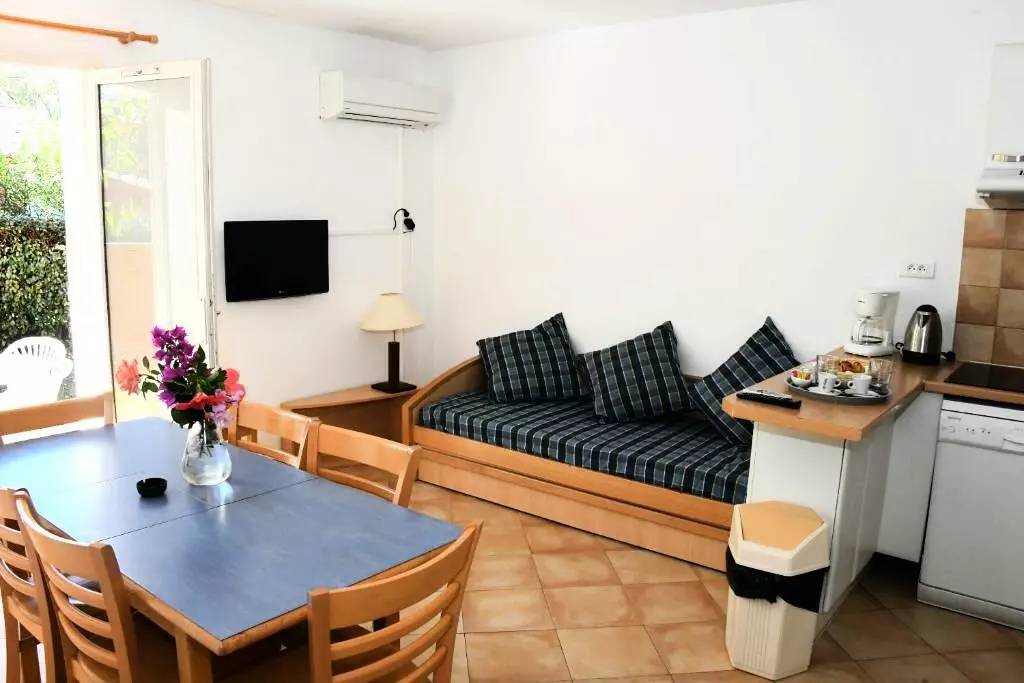 48 M² Appartement ∙ 2 Chambres ∙ 6 Personnes - Biguglia