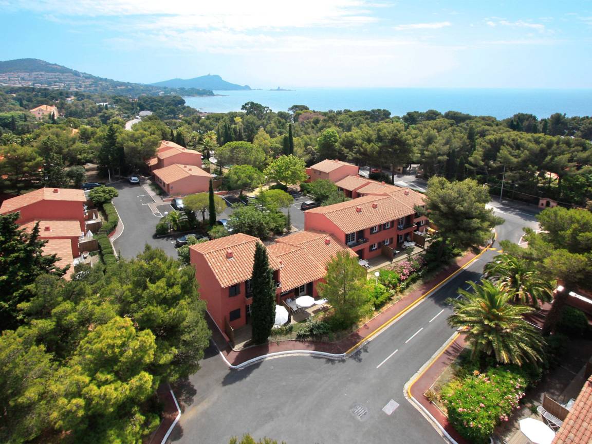 30 M² House ∙ 1 Bedroom ∙ 4 Guests - Saint-Raphaël