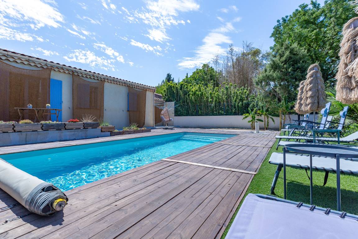 130 M² Maison De Vacances ∙ 4 Chambres ∙ 10 Personnes - Montélimar