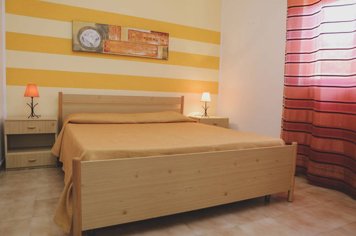70 M² Ferienhaus ∙ 2 Schlafzimmer ∙ 5 Gäste - Trappeto