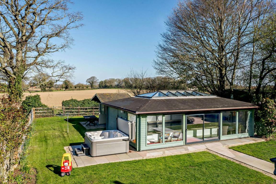 Landhaus ∙ 2 Schlafzimmer ∙ 4 Gäste - Blakeney