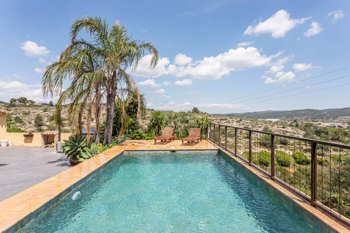 145 M² Villa ∙ 3 Bedrooms ∙ 8 Guests - Montserrat, Valencia