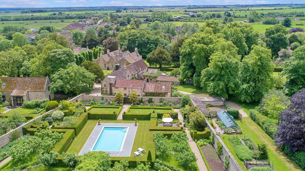 500 M² House ∙ 8 Bedrooms ∙ 16 Guests - Castle Combe