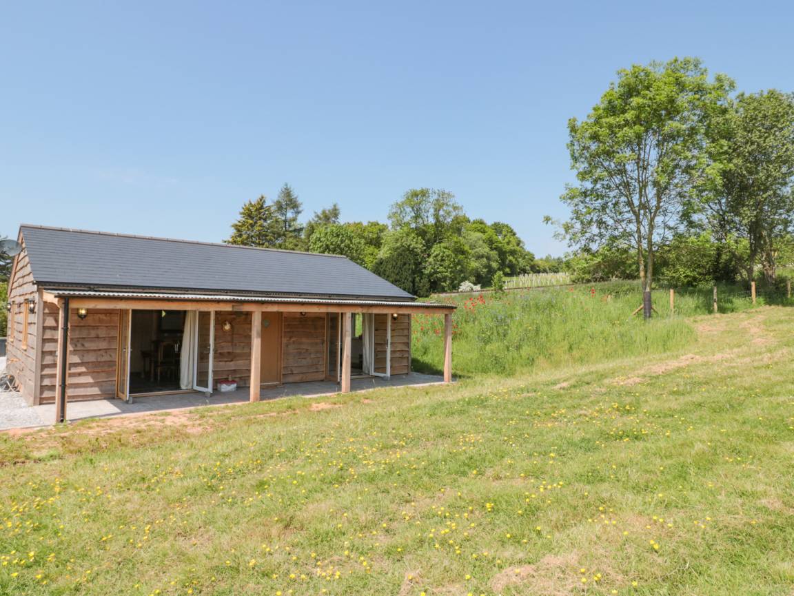 Cottage ∙ 2 Bedrooms ∙ 4 Guests - Taunton