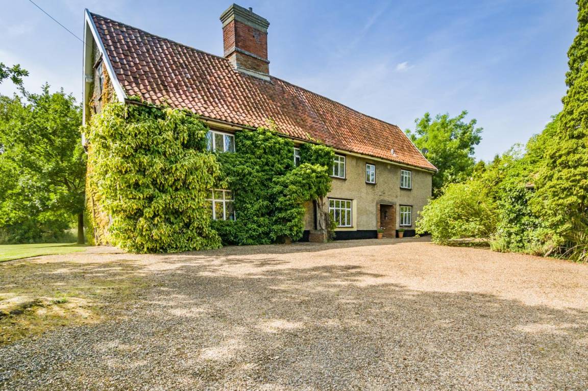 Cottage ∙ 4 Bedrooms ∙ 9 Guests - Suffolk