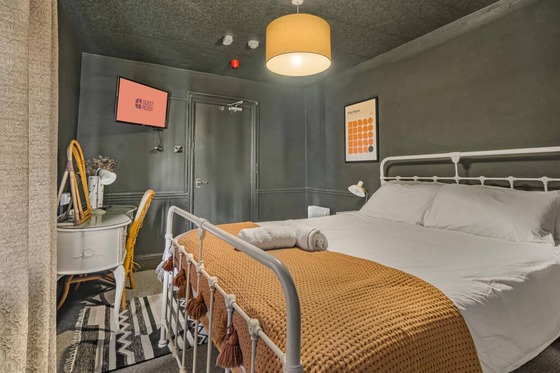 30 M² Apartment ∙ 1 Bedroom ∙ 2 Guests - The Whitworth