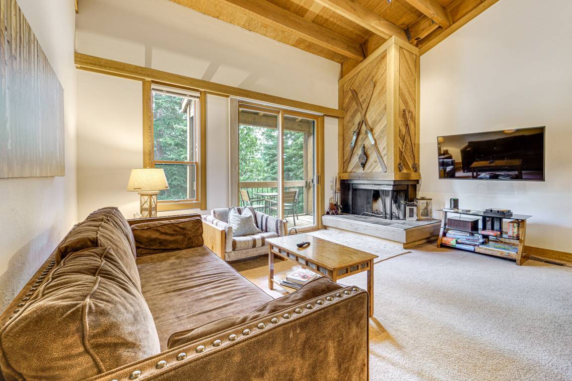 93 M² Apartment ∙ 2 Bedrooms ∙ 6 Guests - North Lake Tahoe, CA