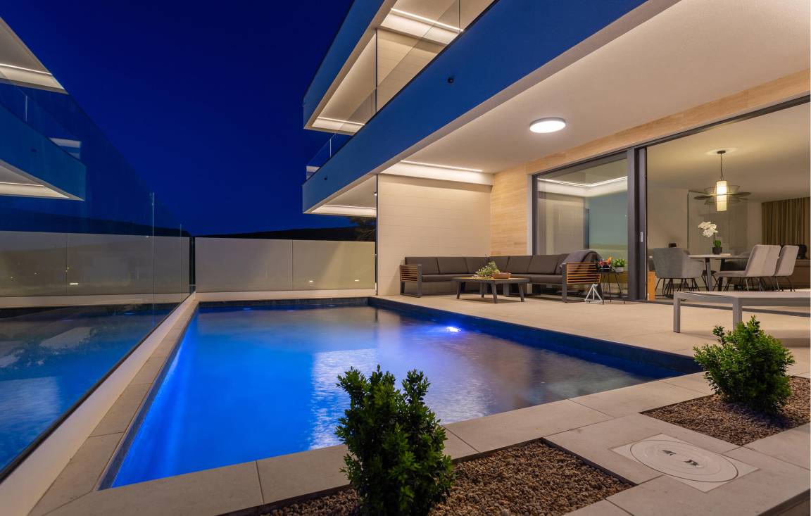 180 M² Dúplex ∙ 4 Habitaciones ∙ 9 Huéspedes - Krk