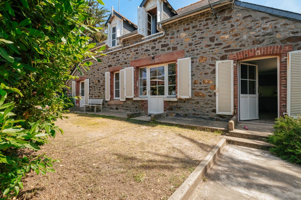 110 M² Talo ∙ 3 Makuuhuonetta ∙ 9 Vierasta - Pléneuf-Val-André