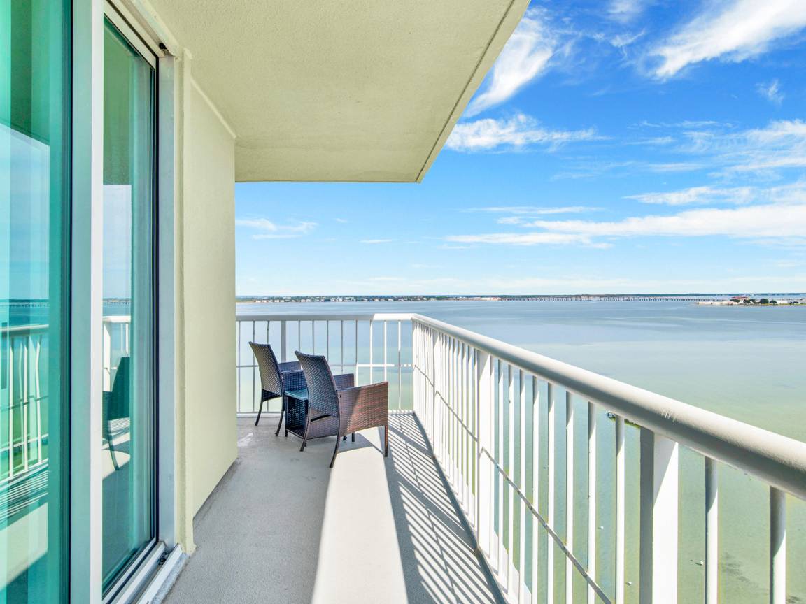 102 M² Apartamento ∙ 2 Habitaciones ∙ 6 Huéspedes - Pensacola Beach, FL