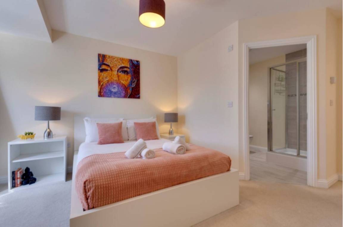 103 M² House ∙ 2 Bedrooms ∙ 4 Guests - Cambridge