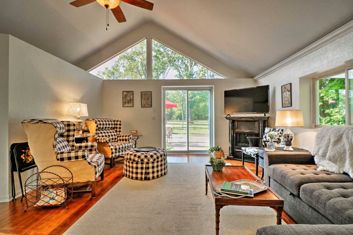 111 M² House ∙ 2 Bedrooms ∙ 6 Guests - University of Toledo, Toledo