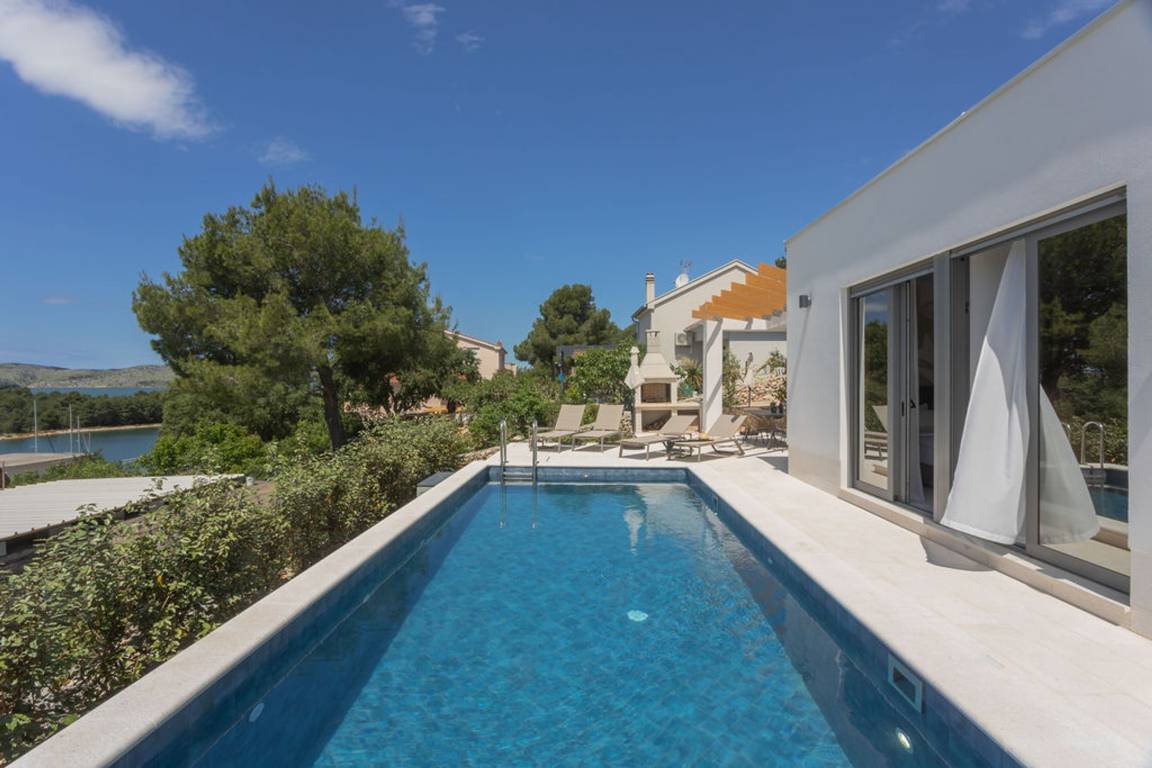 Maison De Vacances ∙ 2 Chambres ∙ 6 Personnes - Skradin