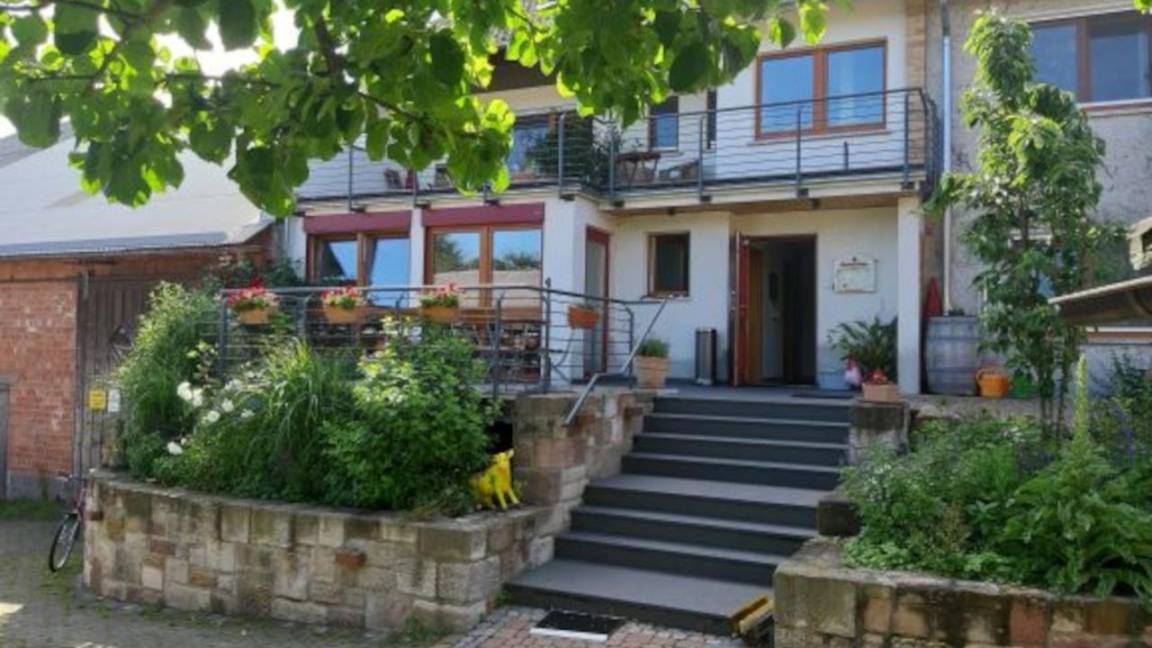 48 M² Ferienwohnung ∙ 1 Schlafzimmer ∙ 3 Gäste - Bad Brückenau