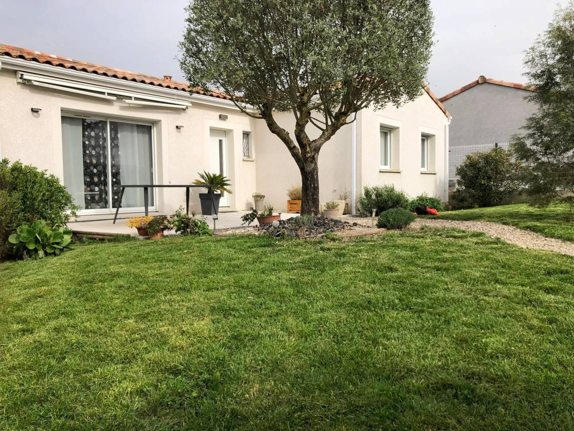 70 M² Casa ∙ 1 Camera Da Letto ∙ 2 Ospiti - Albi