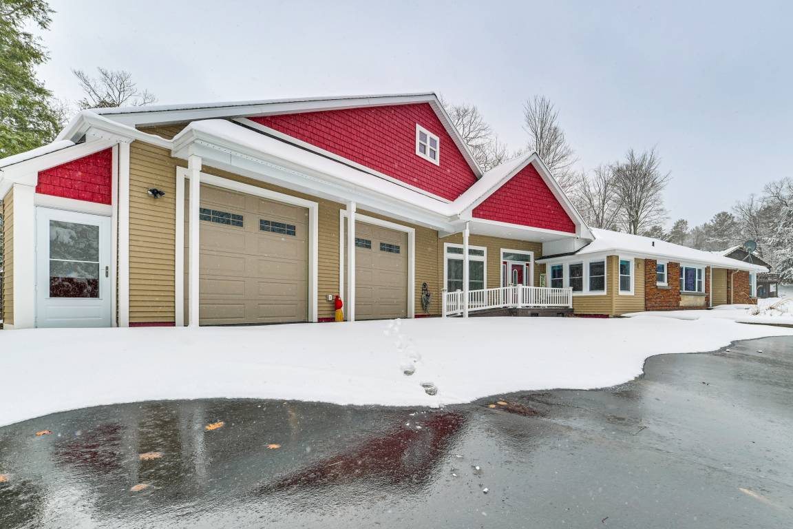 253 M² House ∙ 5 Bedrooms ∙ 15 Guests - Michigan