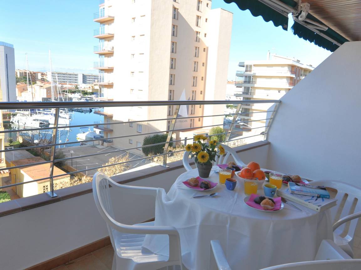 32 M² Studio Flat ∙ 1 Bedroom ∙ 4 Guests - Roses