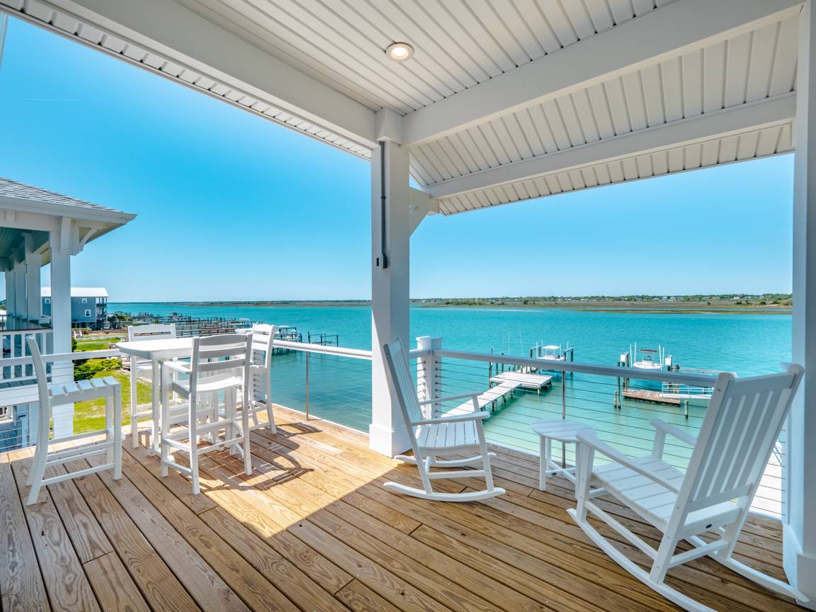 241 M² House ∙ 5 Bedrooms ∙ 10 Guests - Topsail Beach, NC
