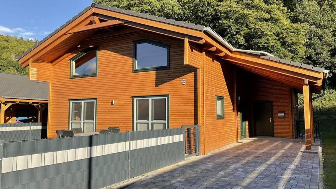 100 M² Ferienhaus ∙ 4 Schlafzimmer ∙ 7 Gäste - Bad Neuenahr-Ahrweiler