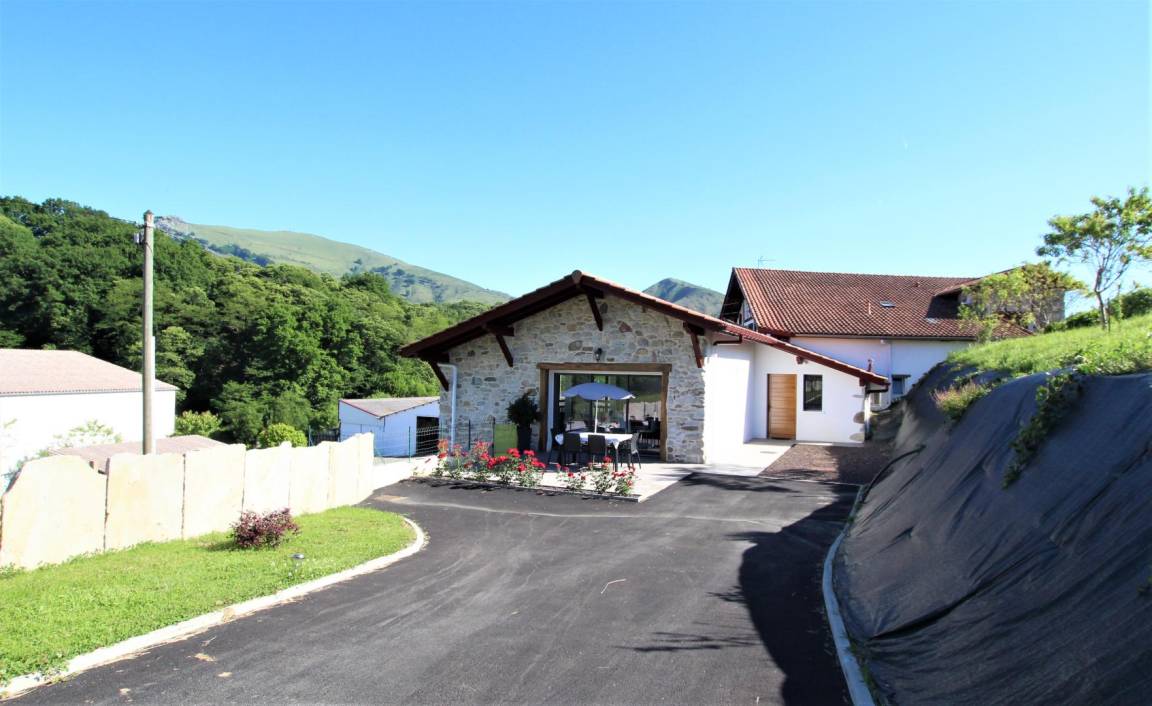 85 M² Gîte ∙ 2 Chambres ∙ 4 Personnes - Cambo-les-Bains