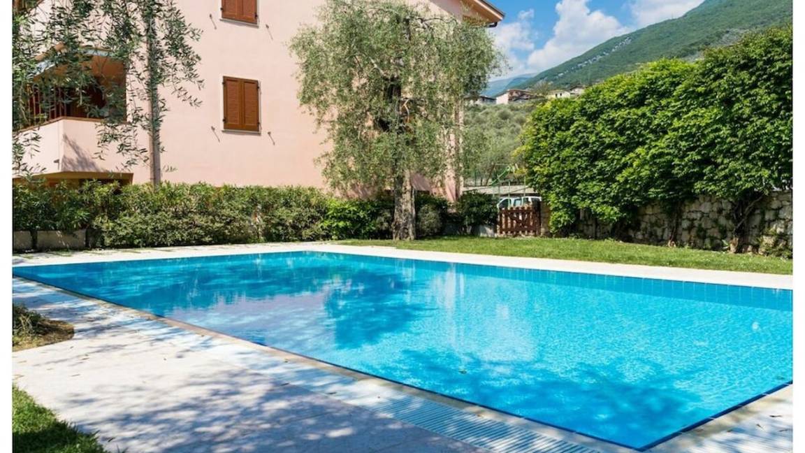 40 M² House ∙ 1 Bedroom ∙ 4 Guests - Limone Sul Garda