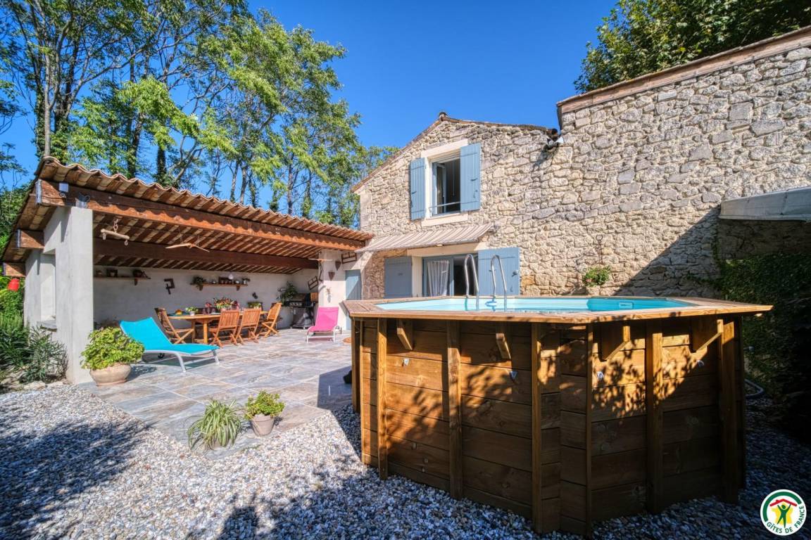 93 M² Gîte ∙ 3 Chambres ∙ 6 Personnes - Pierrelatte