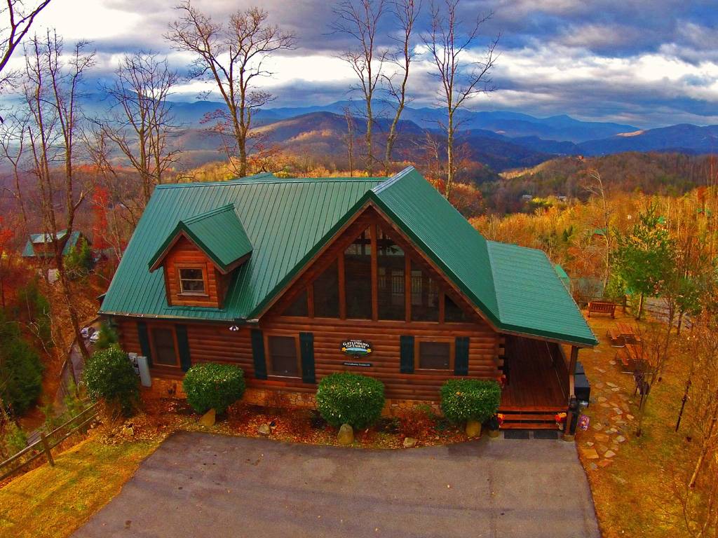 218 M² Cabin ∙ 5 Bedrooms ∙ 22 Guests - Gatlinburg, TN