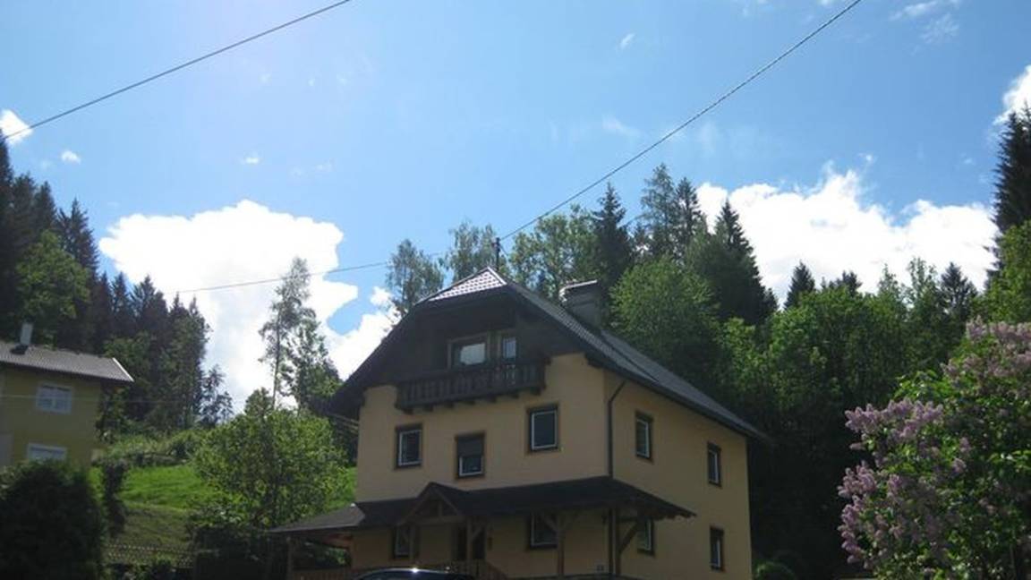 75 M² Ferienwohnung ∙ 2 Schlafzimmer ∙ 6 Gäste - Hermagor